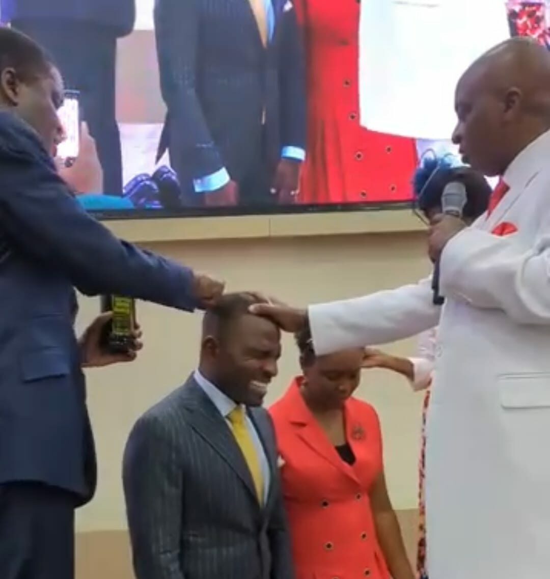 Bishop Oyedepo pour blessings on Son Issac as he unveils his new ministry